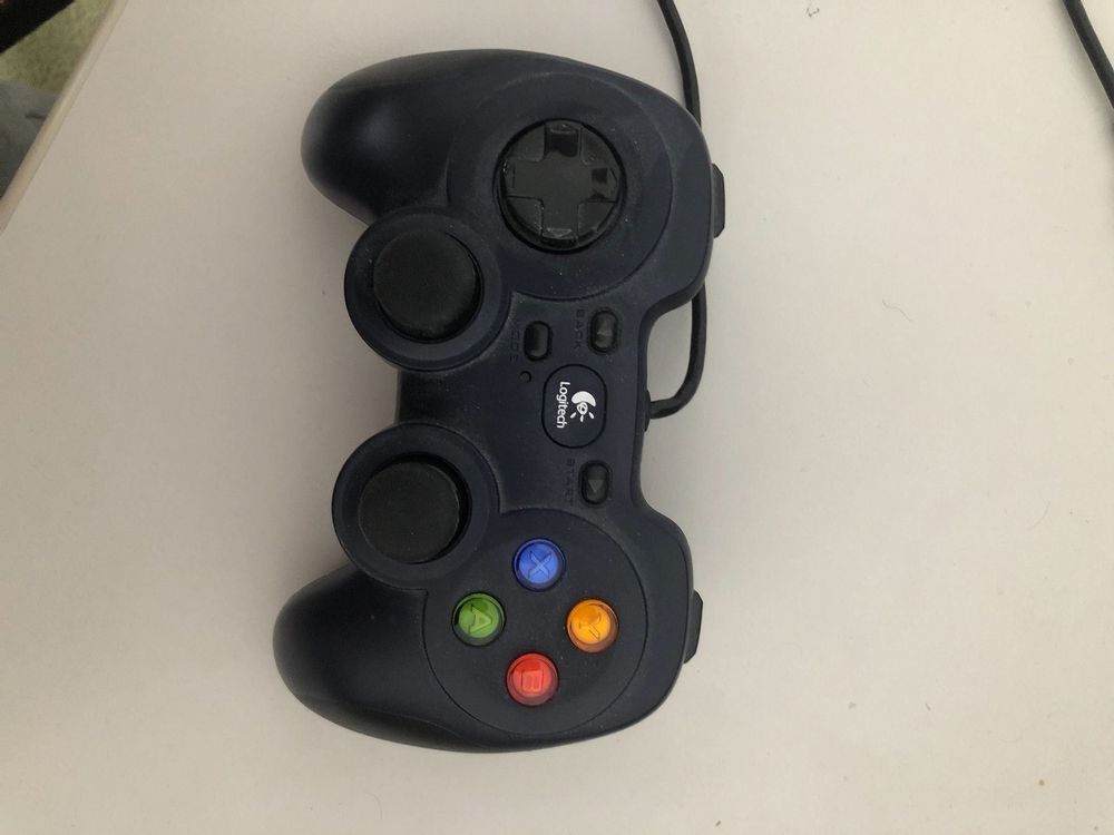 Logitech Controller mit USB Kabel | Kaufen auf Ricardo