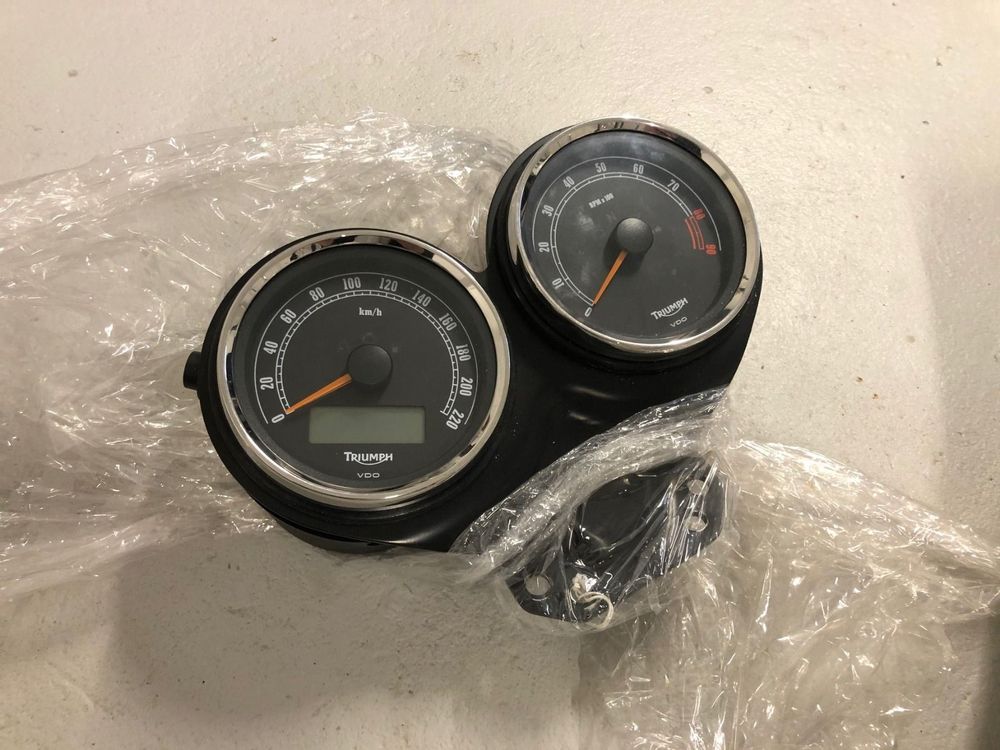 Triumph Bonneville t100 (2014) Tacho | Kaufen auf Ricardo