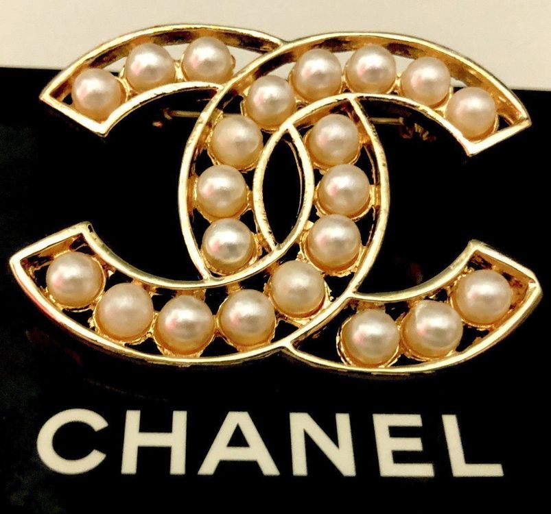 Chanel Brosche CC Logo gross V.I.P. GIFT | Kaufen auf Ricardo