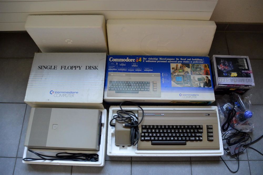 Commodore C64 + Floppy Disc 1541 | Kaufen auf Ricardo