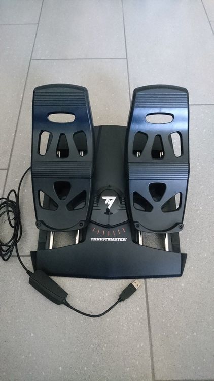 Thrustmaster T.Flight Rudder Pedal | Kaufen auf Ricardo