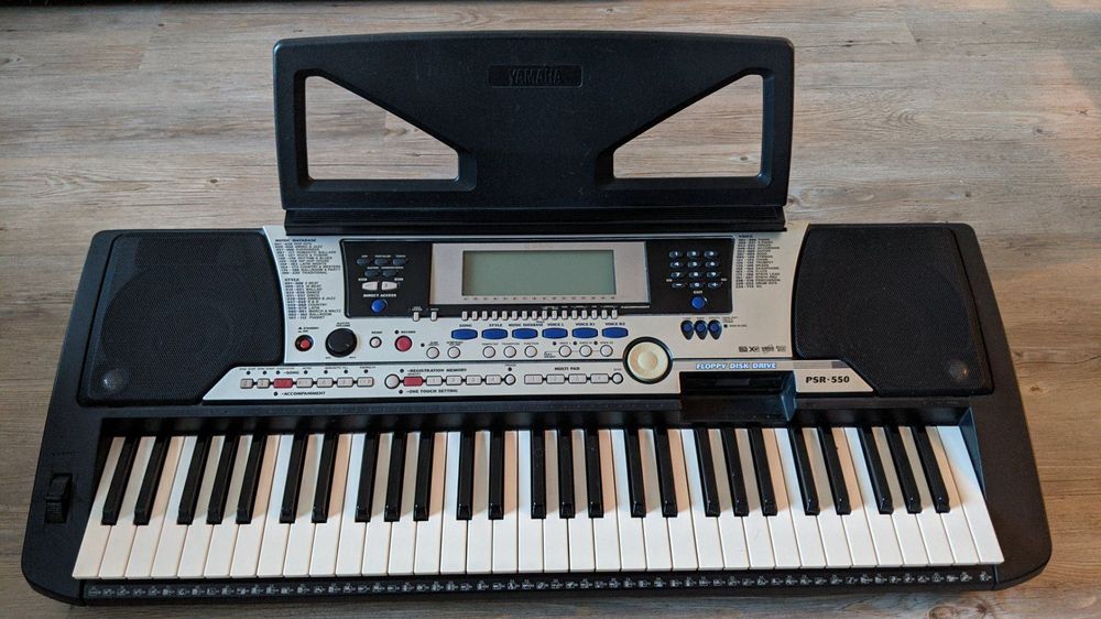 Keyboard Yamaha PSR-550 | Kaufen auf Ricardo