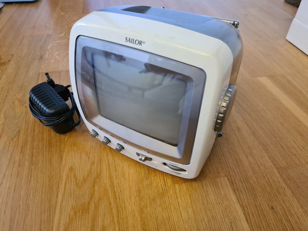 Portable CRT vintage Systeme (SNES) | Acheter sur Ricardo