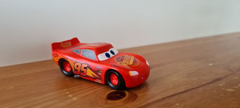 Toni Box Figur Lightning McQueen Cars | Kaufen auf Ricardo
