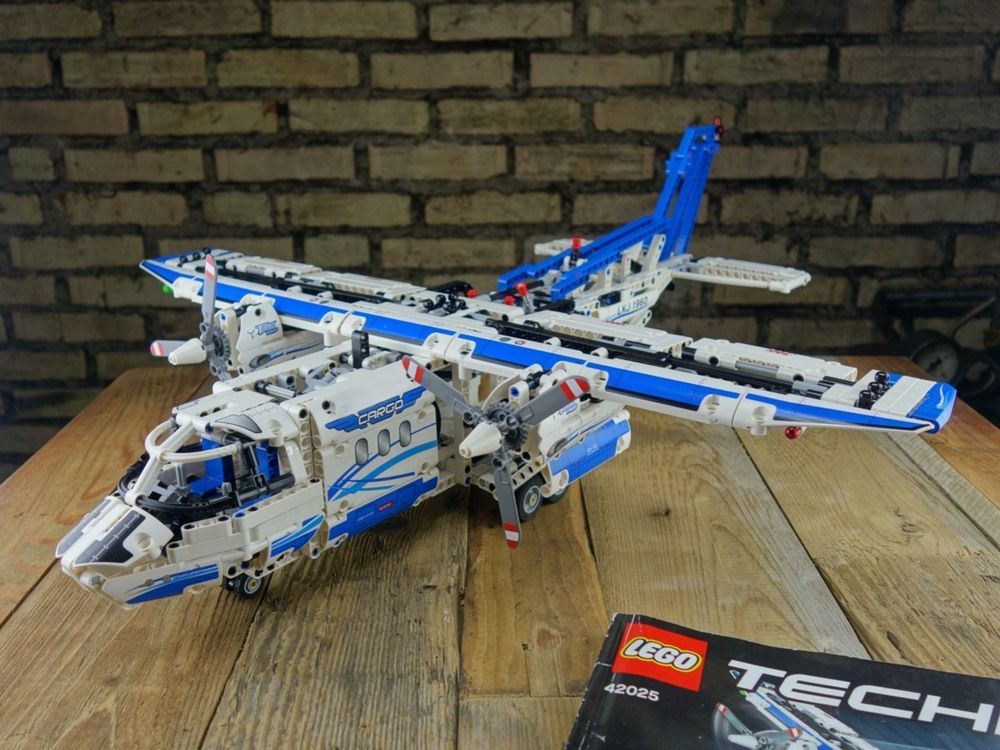 LEGO 42025 Technic Cargo Flugzeug | Kaufen auf Ricardo