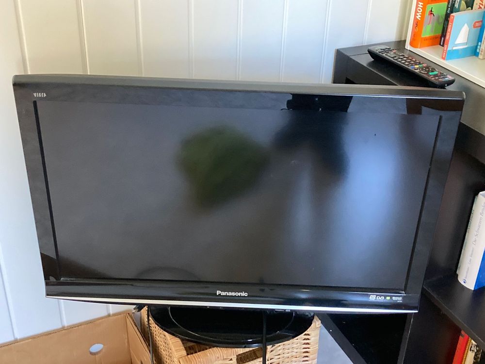 Panasonic LCD-TV 32” Full HD | Kaufen auf Ricardo