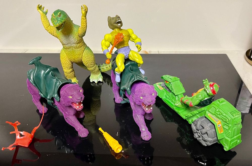 80er Toys ua Motu Turtles Godzilla | Kaufen auf Ricardo