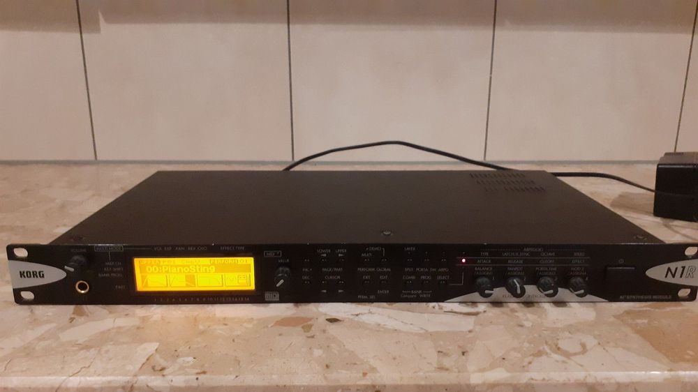 KORG N1R RACKSYNTHESIZER GUTER KLANG 19´ | Kaufen auf Ricardo