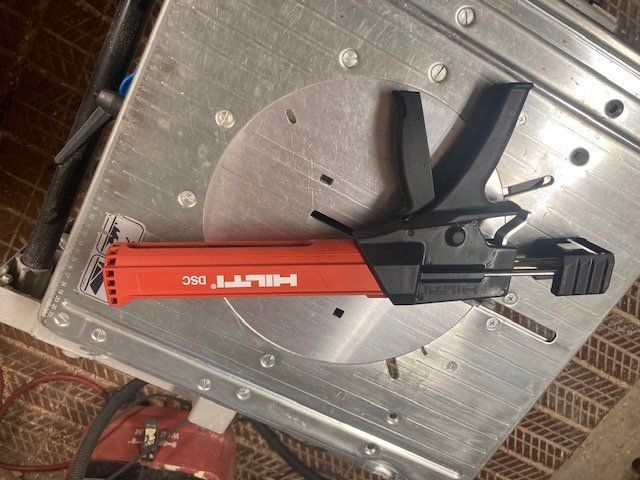 Hilti DSC Schaumauspress-Gerät | Kaufen auf Ricardo