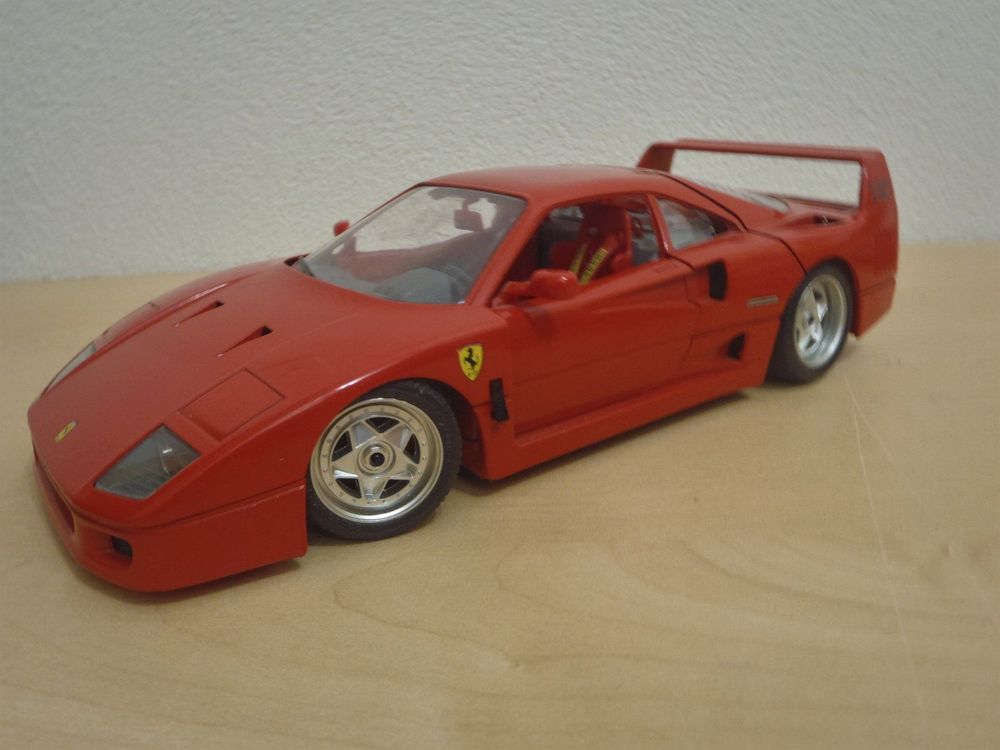 1:18 BURAGO FERRARI F40 (1987) | Acheter sur Ricardo