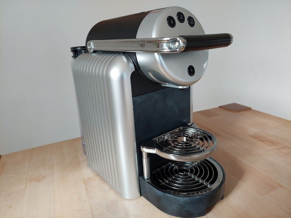 Nespresso Maschische Zenius ZN100 PRO | Kaufen auf Ricardo