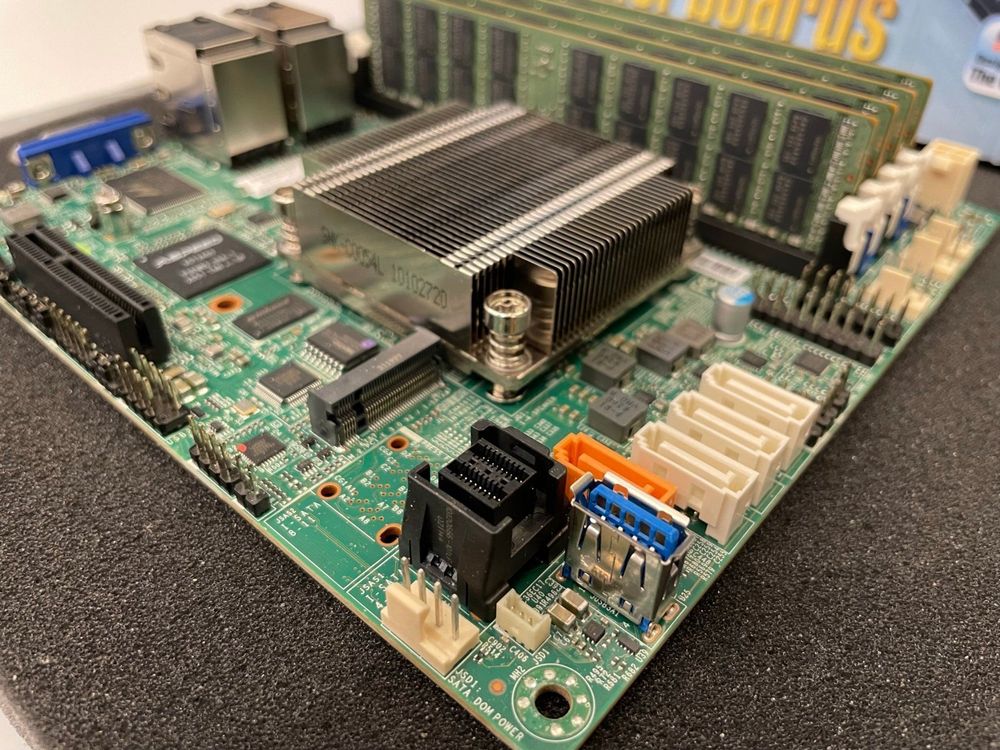 Supermicro mit Atom C3558 und 64GB RAM | Kaufen auf Ricardo