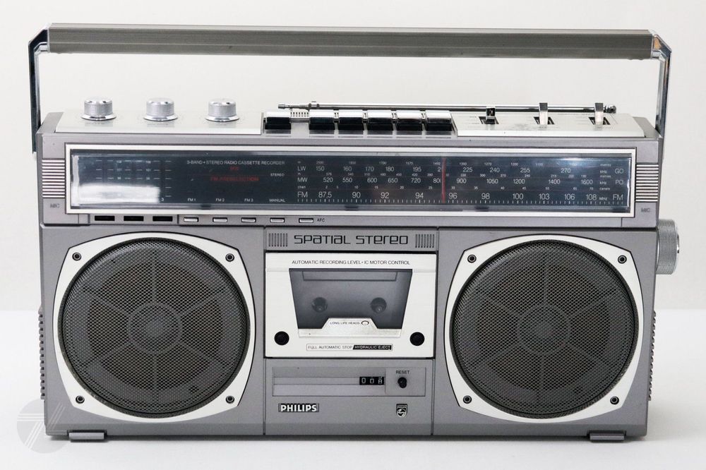 PHILIPS D 8419/00 Spatial Stereo Boombox | Kaufen auf Ricardo