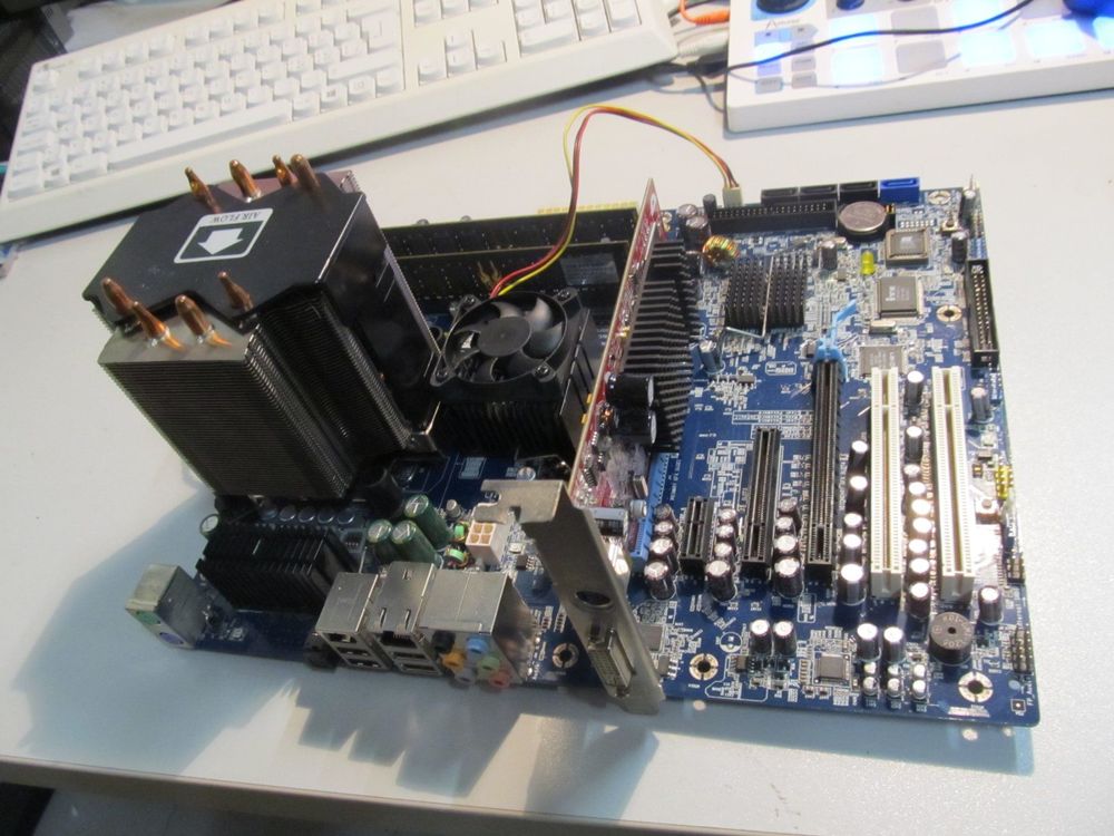 DELL Mainboard inkl. RAM, CPU + VGA | Kaufen auf Ricardo