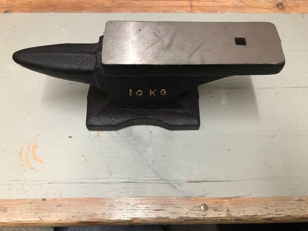 Amboss | Kaufen auf Ricardo