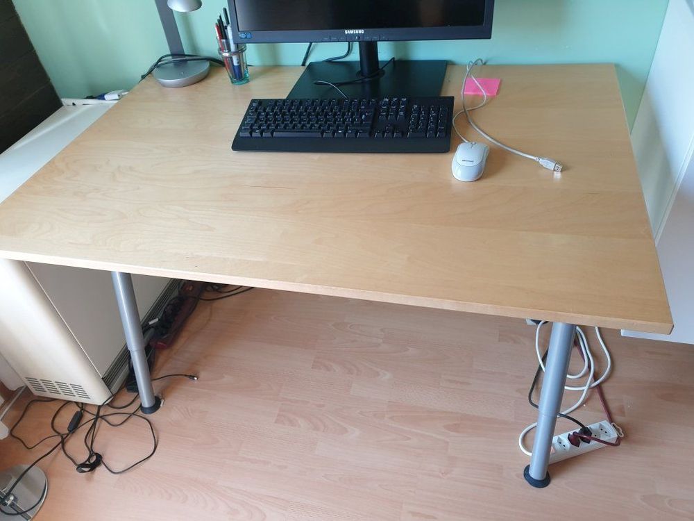IKEA GALANT (2006) Schreibtisch - Höhe einstellbar | Kaufen auf Ricardo