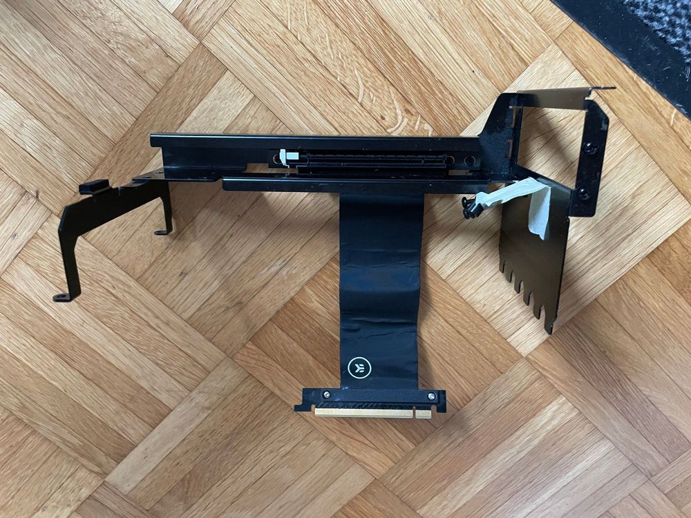 EKWB Vertical GPU Mount | Kaufen auf Ricardo