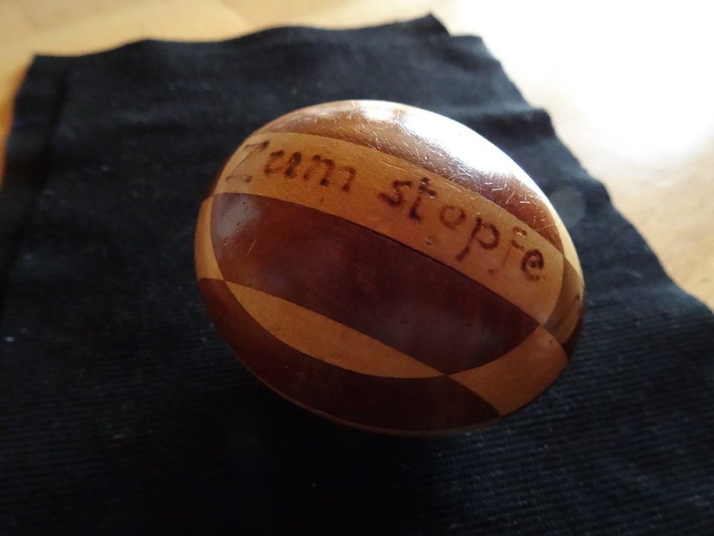 Srumpf-Kugel/ Stopf-Ei, Holz Intarsien, mit Namen und Spruch | Kaufen ...