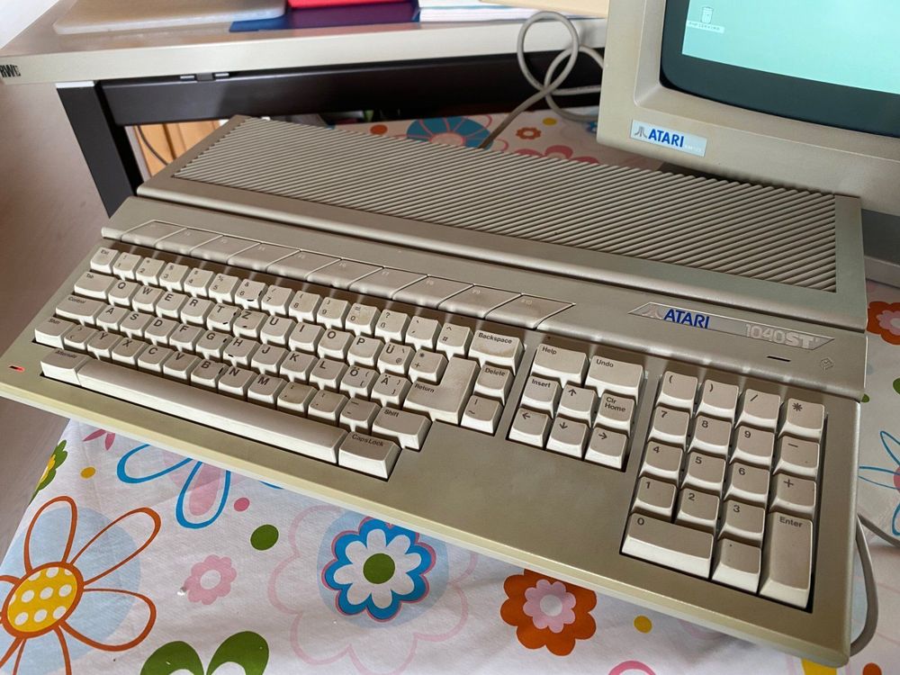 Atari 1040 ST inkl. Monitor SM125 und Zubehör (alles OVP) | Kaufen auf ...