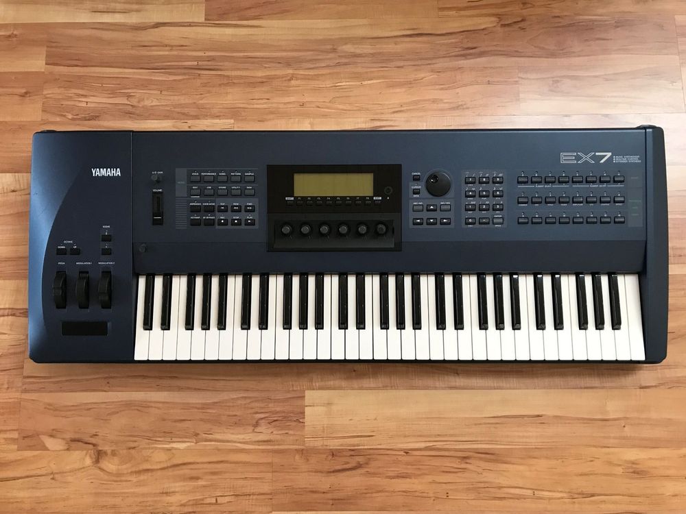 Yamaha EX7 polyphonic synthesizer with MIDI | Kaufen auf Ricardo