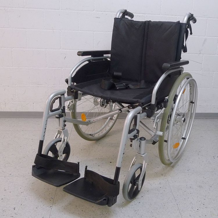 Rollstuhl B&B, SB 50 cm, TB, nur CHF 199 | Kaufen auf Ricardo