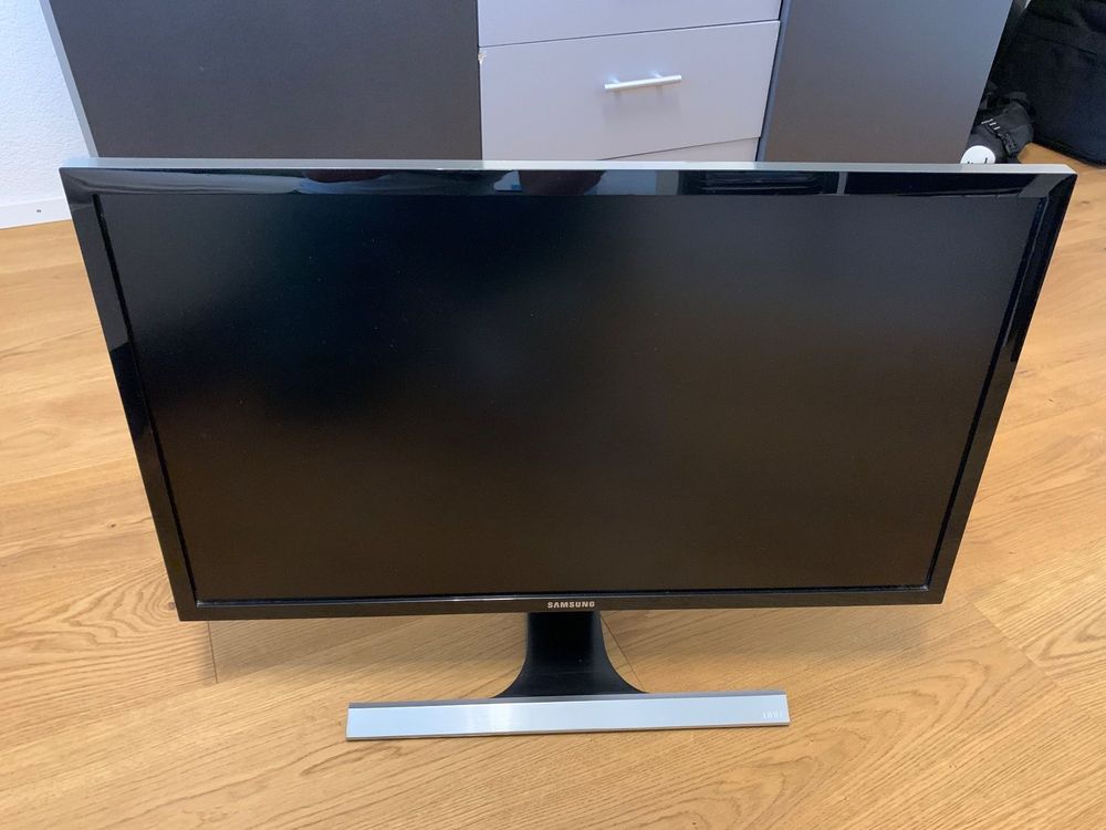 Samsung 4K 28" Monitor | Kaufen auf Ricardo