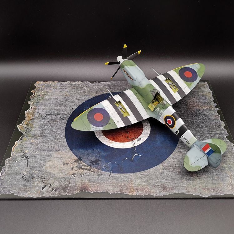 Display Base Diorama – WW2 – RAF Royal Air Force Insignia | Kaufen auf ...