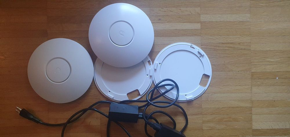 2X Ubiquiti Unifi access point + 2X POE adapter | Kaufen auf Ricardo