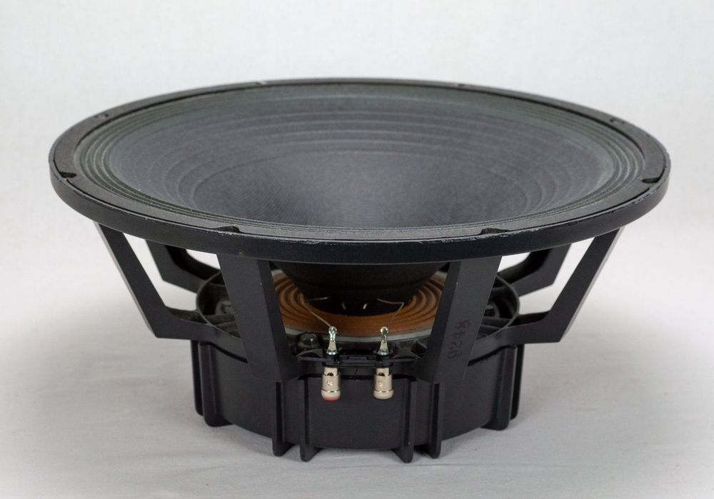 EV EVM 15-B PRO LINE 8 Ohm 400W | Acheter sur Ricardo