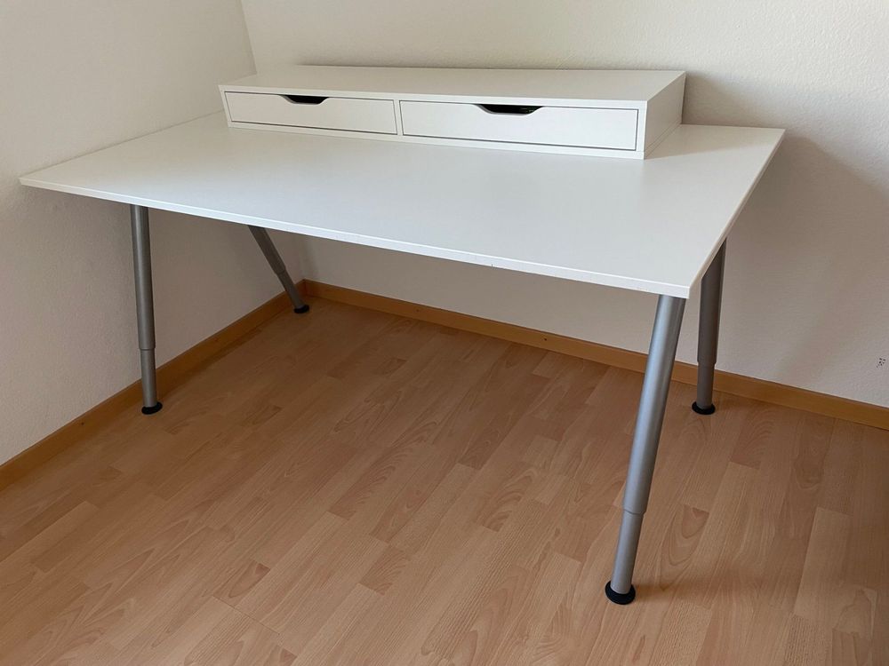 Schreibtisch THYGE IKEA | Kaufen auf Ricardo