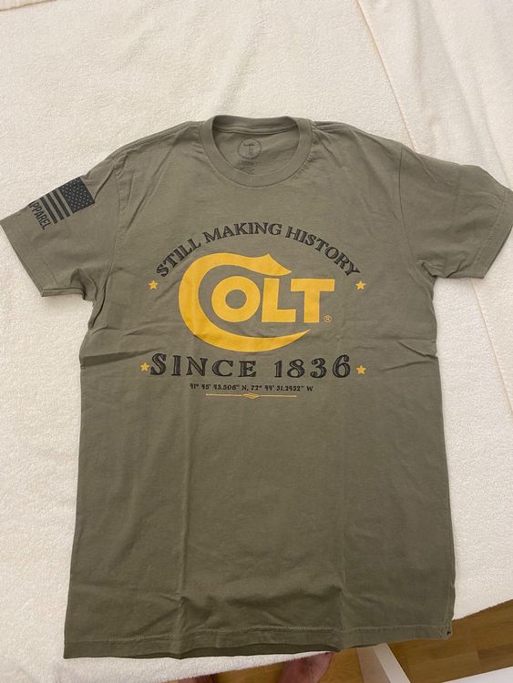 Colt Firearms T-Shirt Waffen Pistolen Revolver | Kaufen auf Ricardo