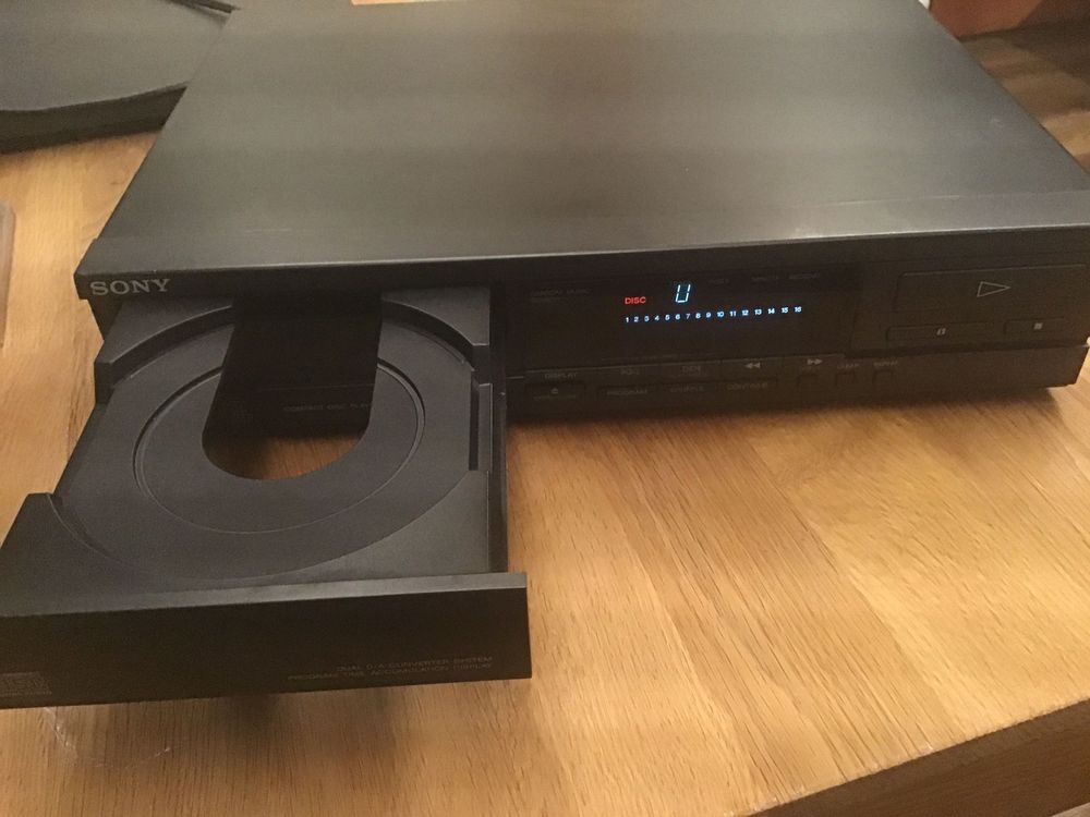Sony - CD Player aus den 90 - er Jahren | Kaufen auf Ricardo