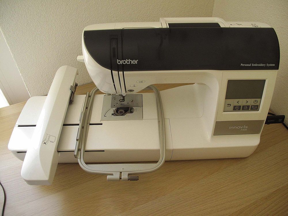 Stickmaschine Brother Innov-is 750 E | Acheter sur Ricardo