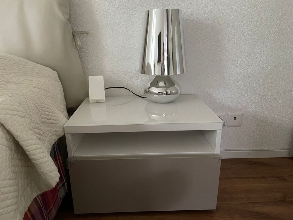2x Ikea Besta bedside tables with glass top and drawer | Acheter sur ...