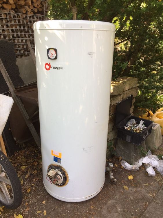 Boiler 300 Liter ersetzt durch Wärmepumpenboiler | Kaufen auf Ricardo