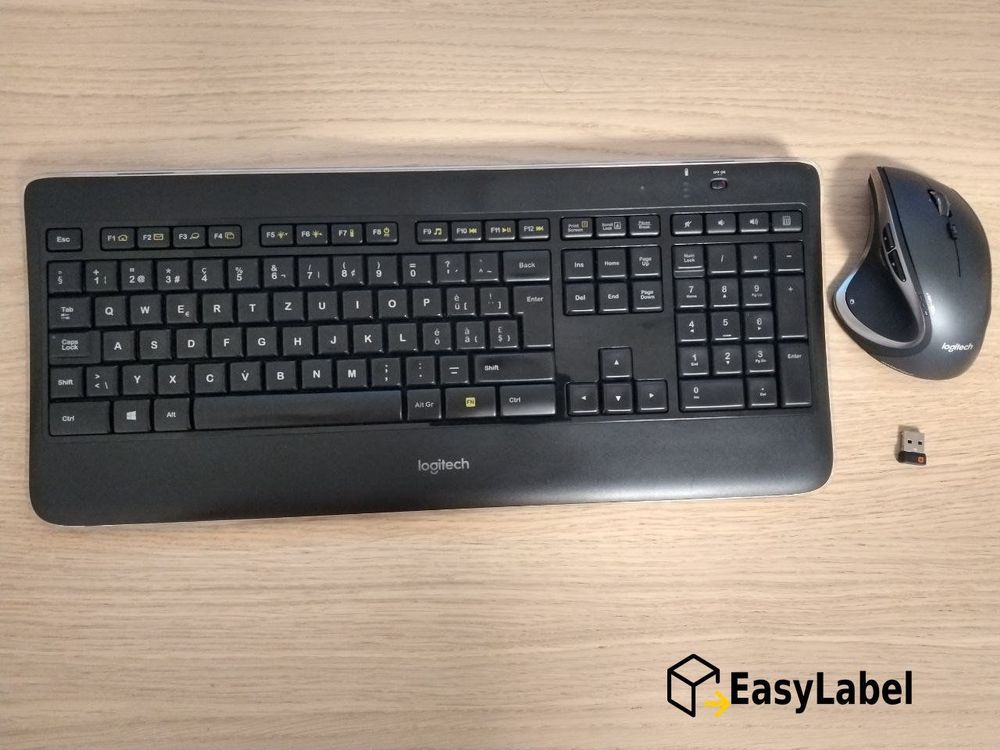 Logitech K800 Illuminated (DE_CH) + Performance MX + dongle | Comprare ...