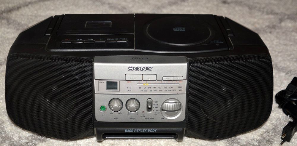 Boombox Sony CFD-V10 Radio CD Kassette / cassette | Kaufen auf Ricardo