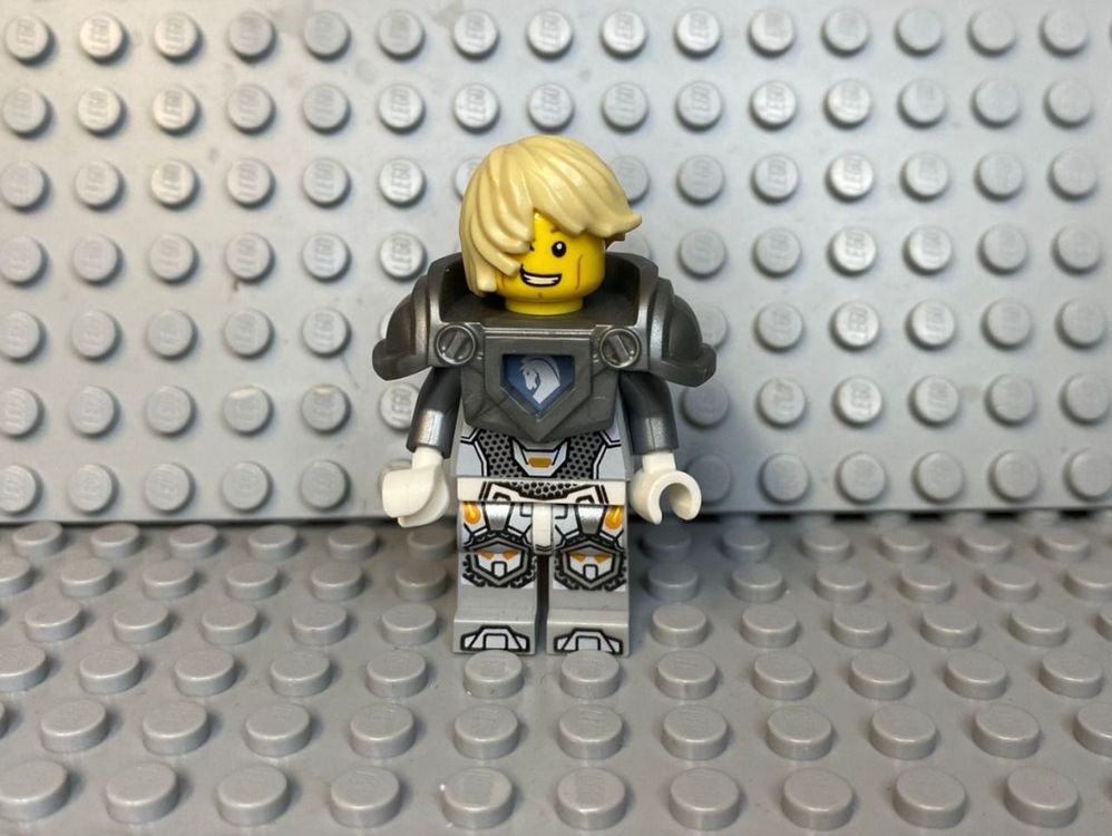 Lego Nexus Knights NEX037: Lance - Hair, Flat Silver Armor | Kaufen auf ...