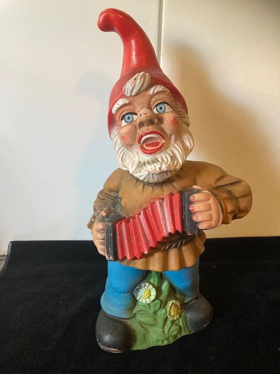 Alter Gartenzwerg mit Handorgel. ZEHO | Kaufen auf Ricardo