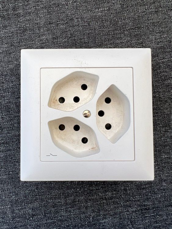 Feller Edizio Steckdose 3x T13 Geschalten Unterputz UP | Kaufen auf Ricardo