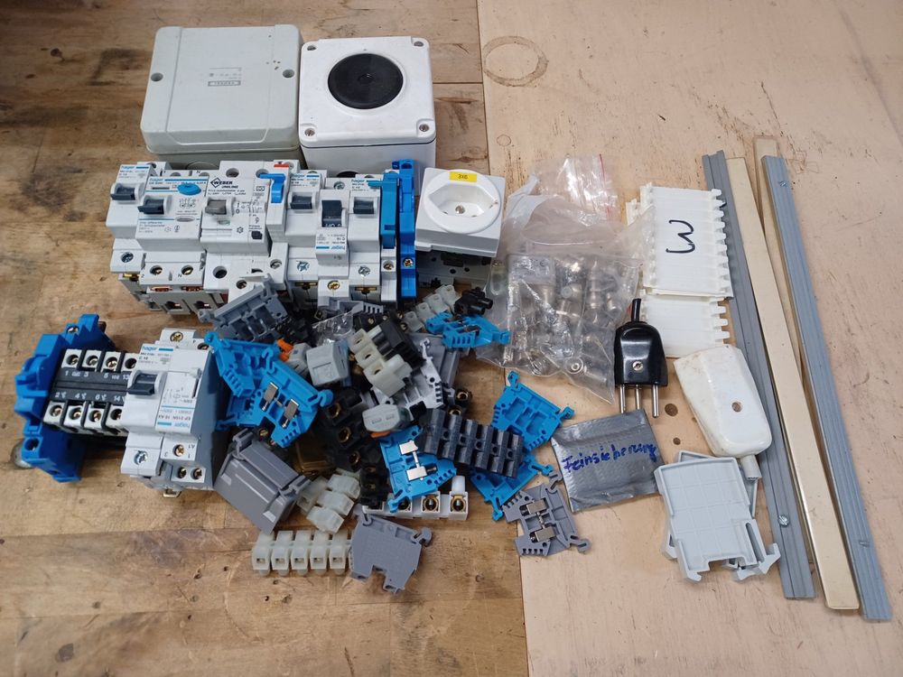 Elektromaterial Tableau Set 3 | Kaufen auf Ricardo