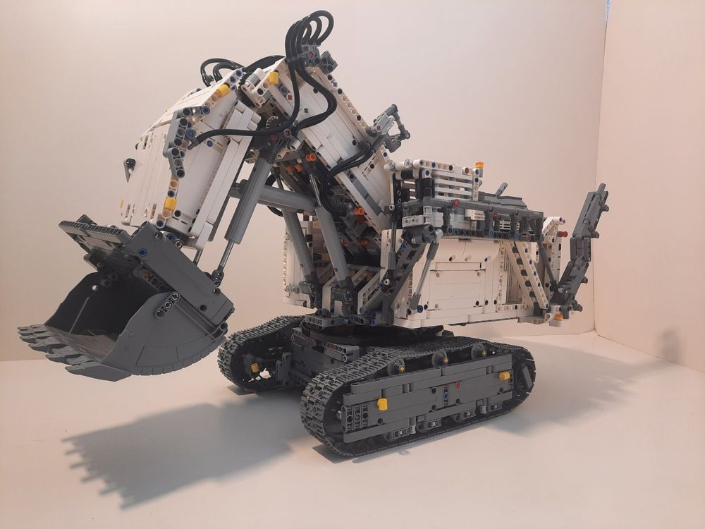 LEGO Technik 42100 - Liebherr Bagger R 9800 | Kaufen auf Ricardo