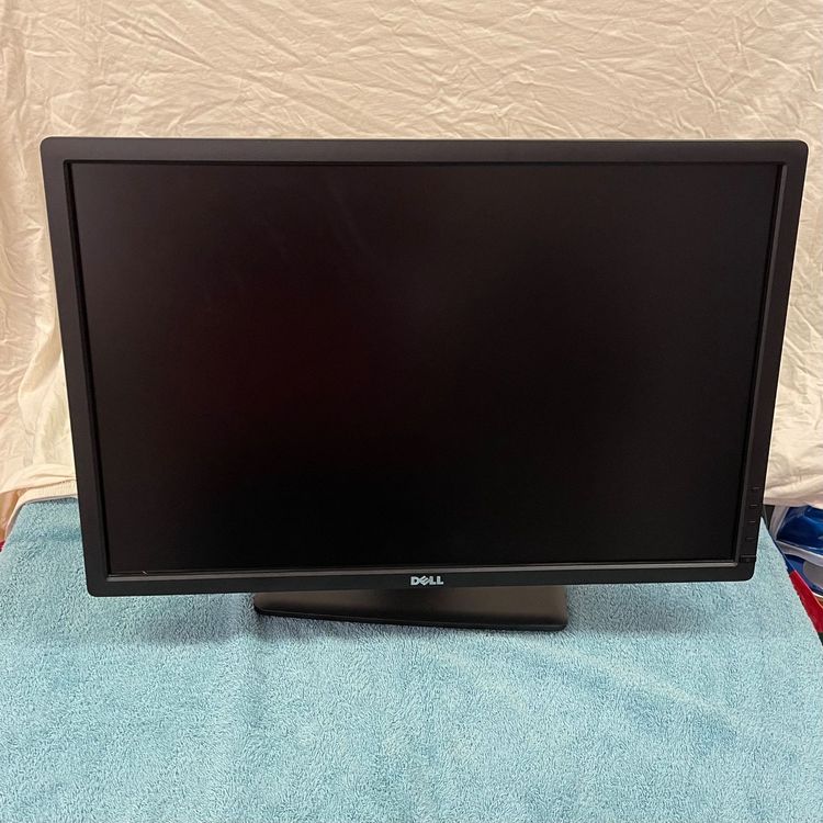 Dell 24" UltraSharp U2412M Monitor | Kaufen auf Ricardo