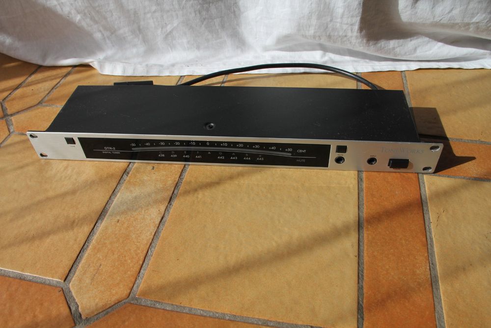 Tuner Stimmgerät 19Zoll Tone Works DTR-2 KORG | Kaufen auf Ricardo