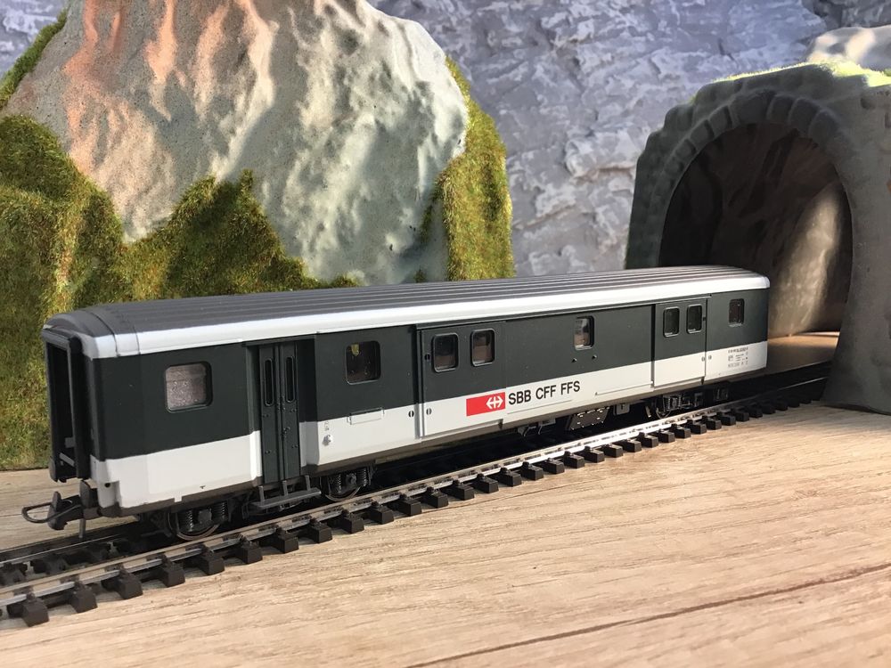 Modelleisenbahn Güterwagen Gepäckwagen SBB Roco Spur H0 | Kaufen auf Ricardo