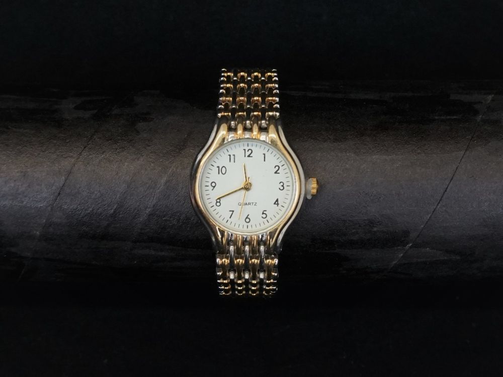 Damenuhr von LDADPR | Kaufen auf Ricardo