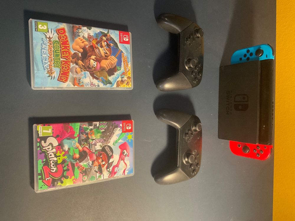 Nintendo Switch + 2 Pro Controller + Splatoon 2 + DK | Kaufen auf Ricardo