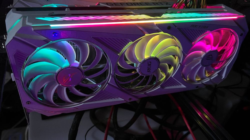 Asus Rog Strix Gforce Rtx 3070 OC - WHITE EDITION | Acheter sur Ricardo