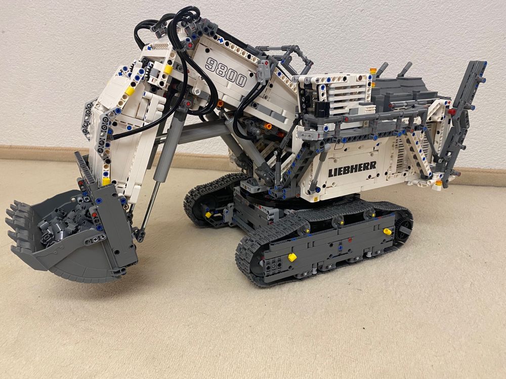 LEGO Technic Liebherr Bagger R 9800 (42100), Rarität | Kaufen auf Ricardo