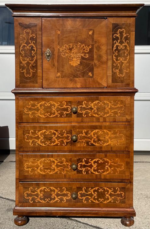 Barock Windelladen mit schönen Intarsien um 1750 Nussbaum | Comprare su ...